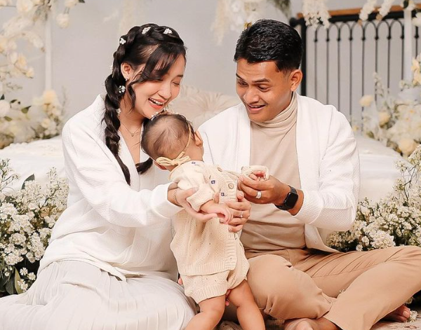 Mengenal Si Cantik! Profil Biodata Yeni Inka Penyanyi Lemah Teles ...