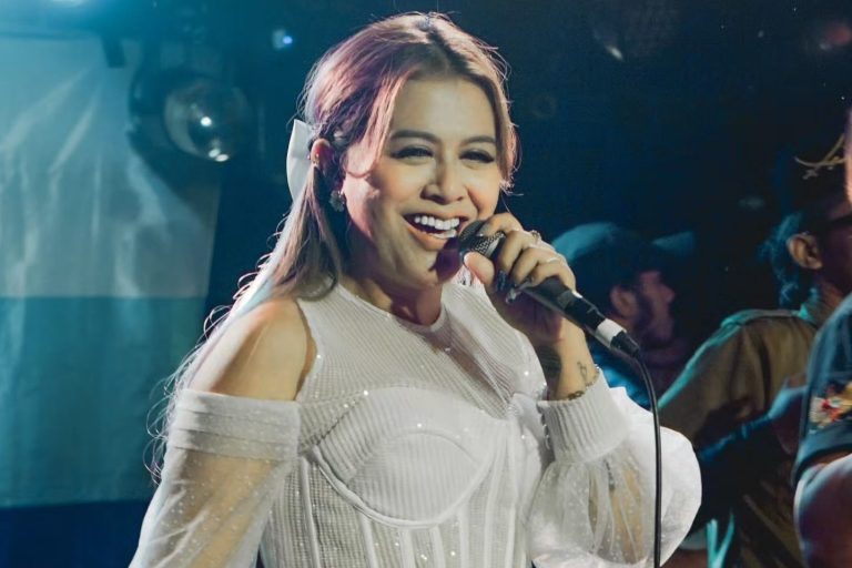 Profil Biodata Ade Astrid Lengkap, Umur, Asal dan Agama – Lagi Trending