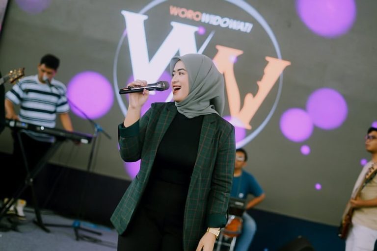 Profil Biodata Woro Widowati, Penyanyi Lagu Nek Pancen, Asal Magelang ...