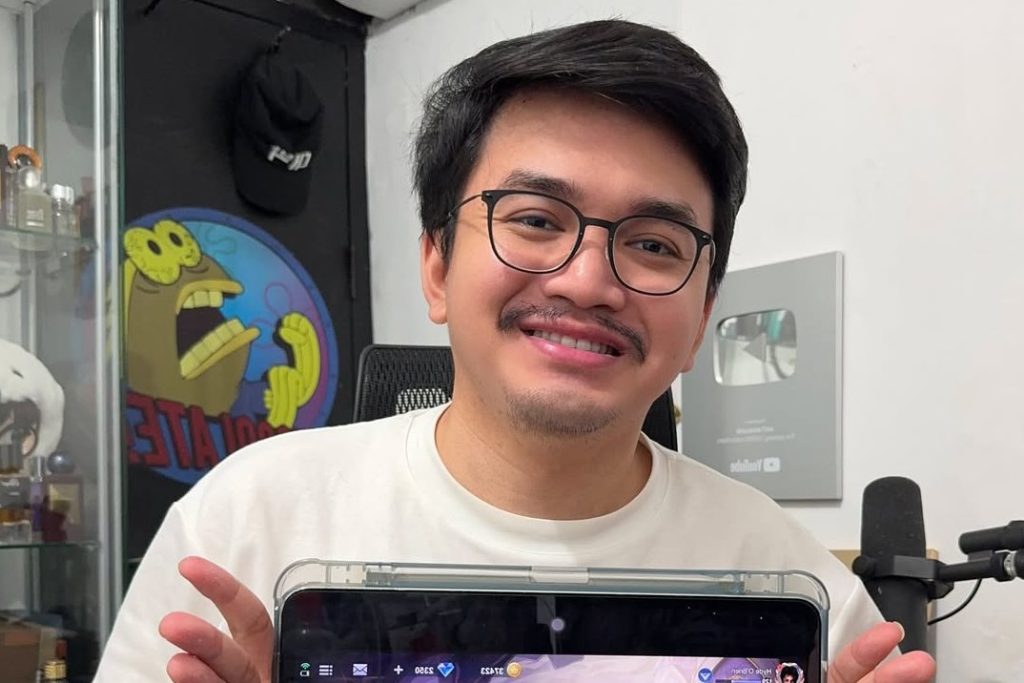Profil Biodata Ade Setiawan, Streamer dan Influencer Parfum Asal ...