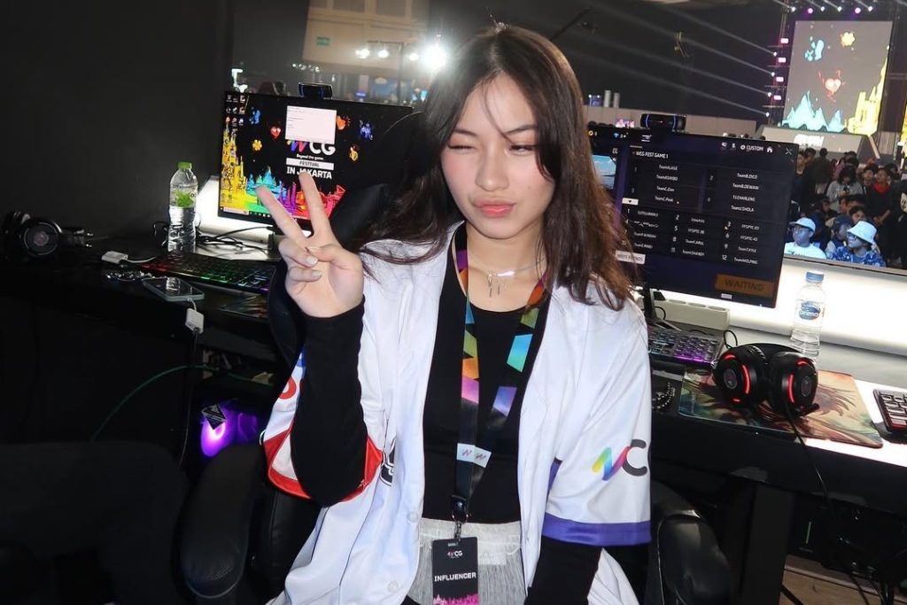 Profil dan Biodata Nastasia Adeline (Adel), Streamer Cantik Circle Mas ...